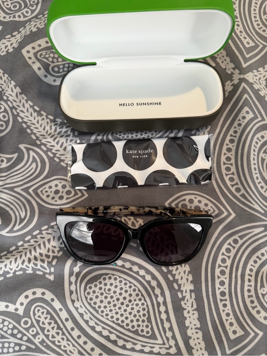 kate spade | Accessories | Kate Spade Black Cateye Sunglasses With ...